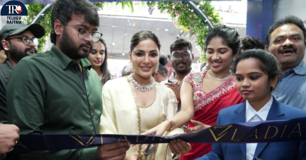 Grand Opening Of Ladia Diamond Jewellery In Visakhapatnam Actress ...